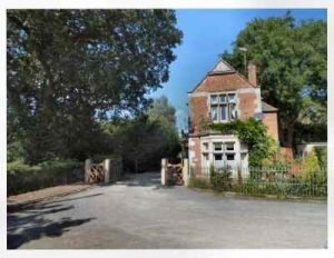 Egginton | St Wilfrid's Church | Egginton Hall | Fishpond Lane